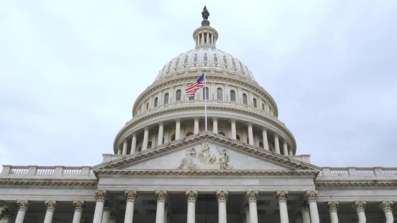 Government shutdown looms as Kaine, Warner oppose House resolution