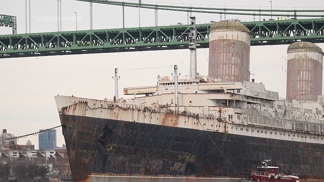 Ocean liner set to become world's largest artificial reef sets sail