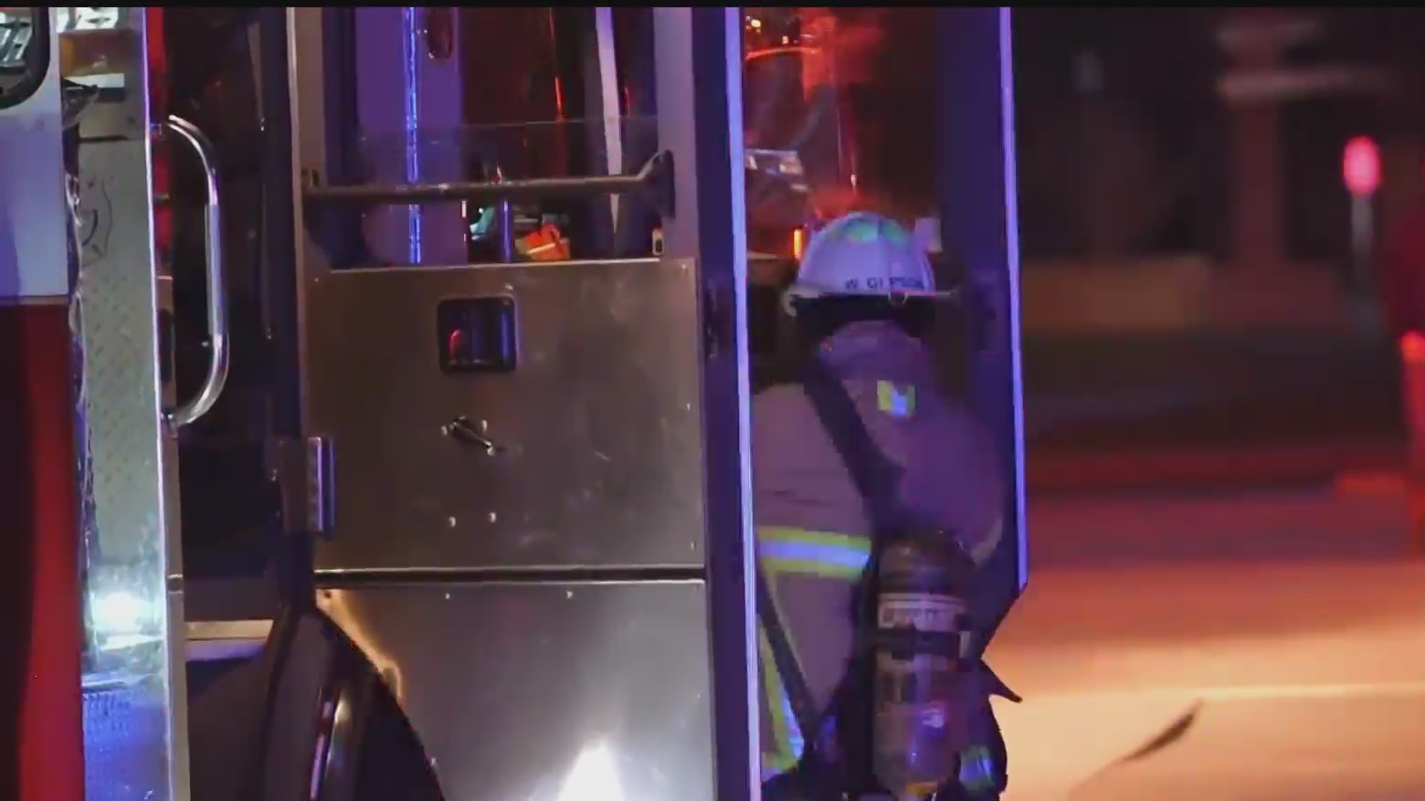 Fires cause green flame in manhole at Texas Tech, classes canceled