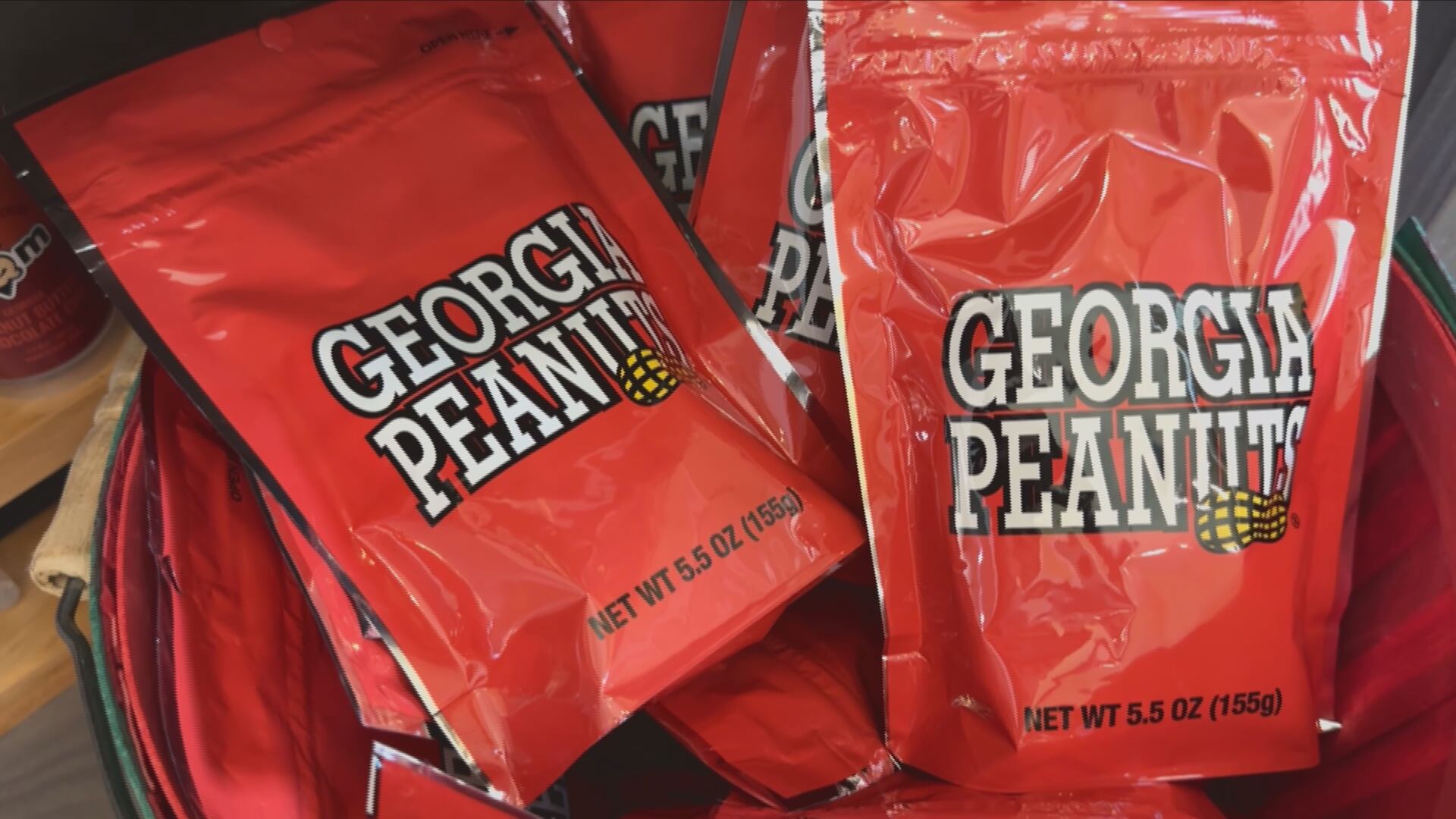 Research shows a handful of peanuts could help with weight loss management