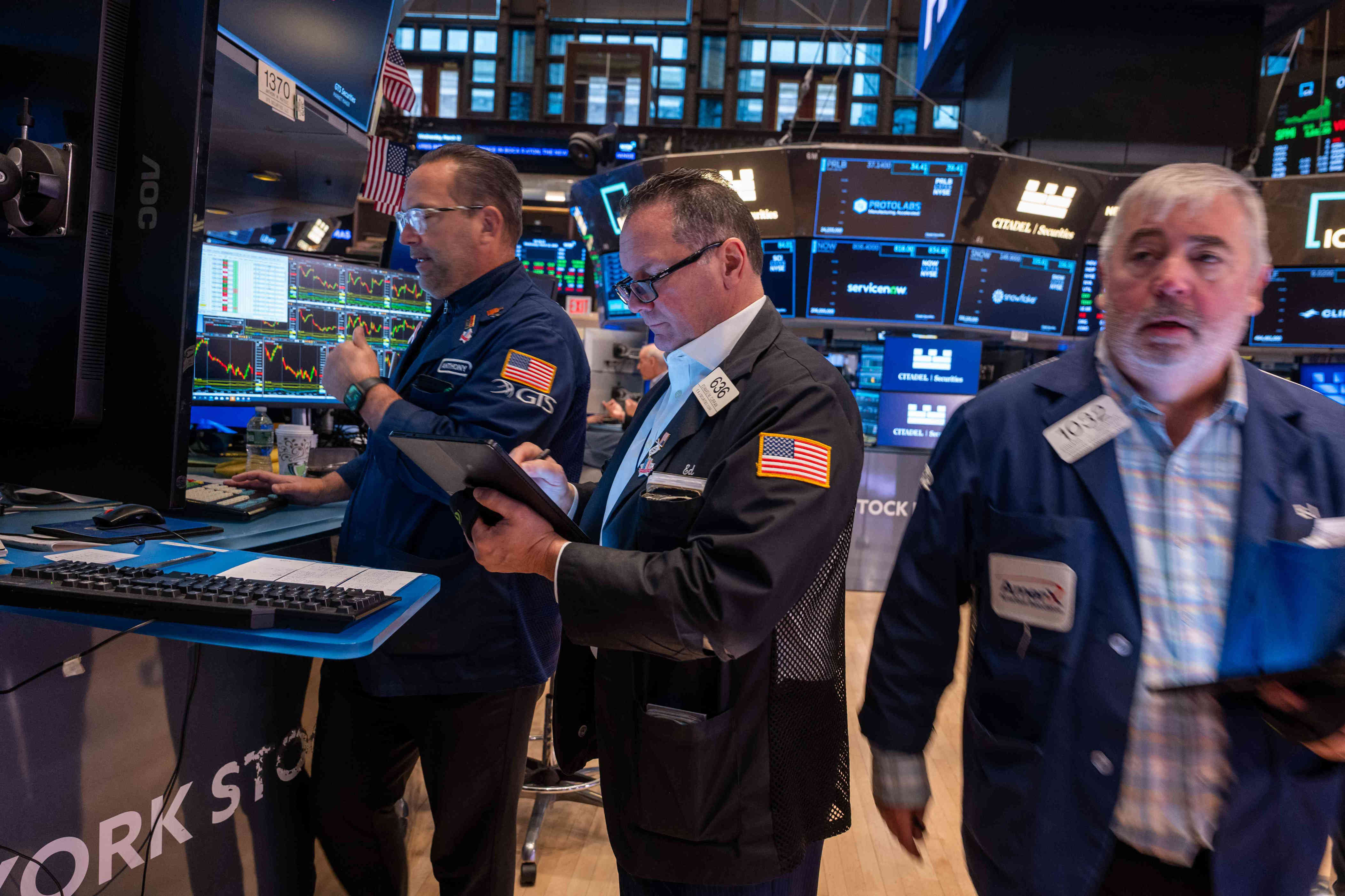 S&P 500 Gains and Losses Today: Index Falls Into Correction Amid ...