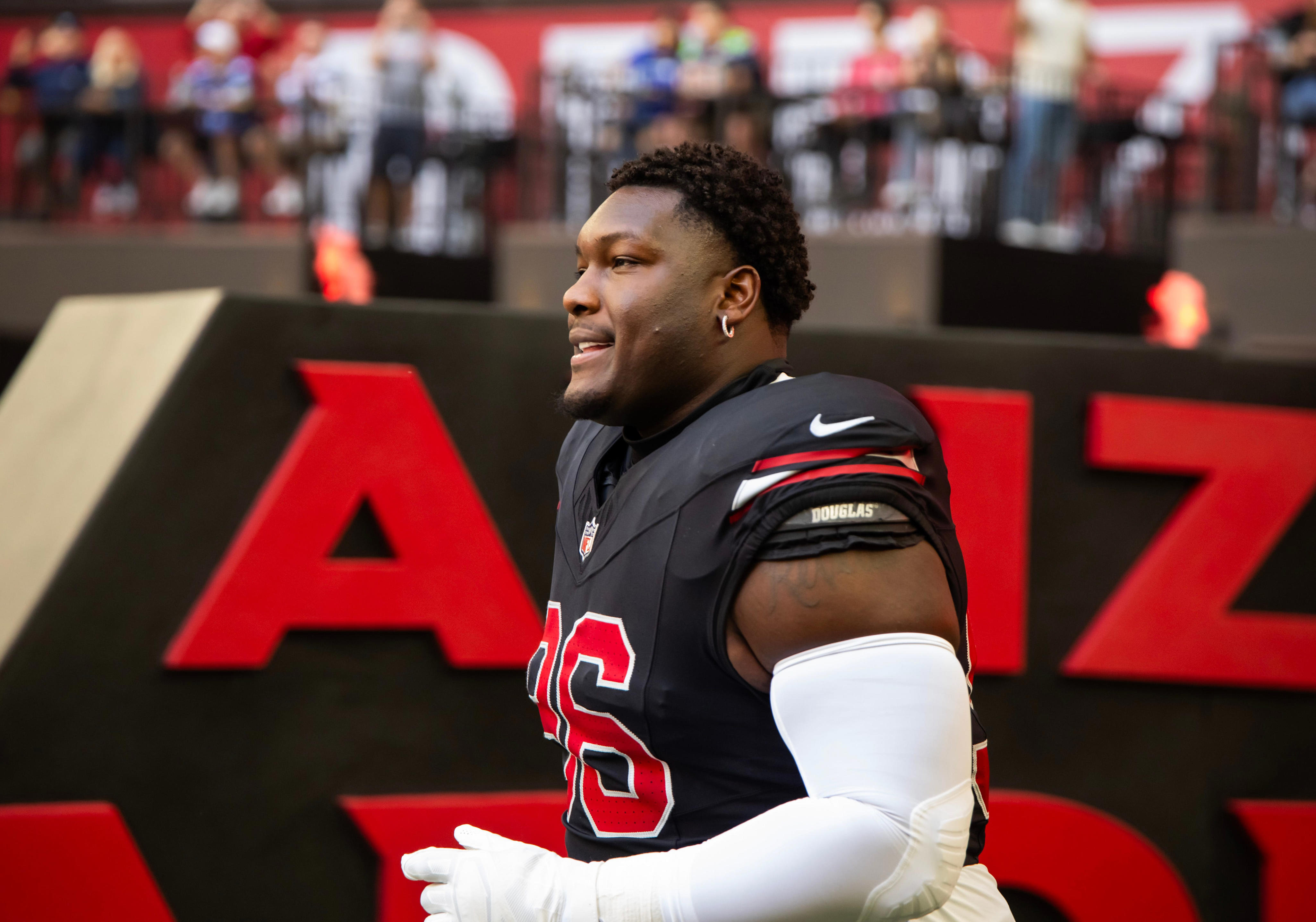 Chargers signing DT Naquan Jones