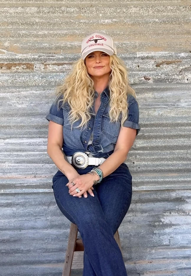 Miranda Lambert's New Hairstyle Has Fans "Begging for Advice"