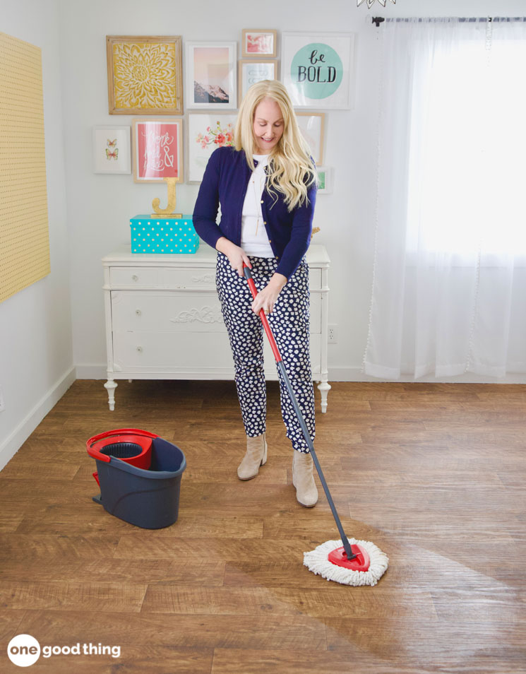 The Best DIY Mopping Solution For Shiny Wood Floors