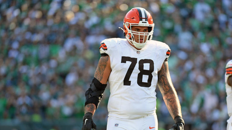 Browns, Jack Conklin agree to new contract, salary cap impact