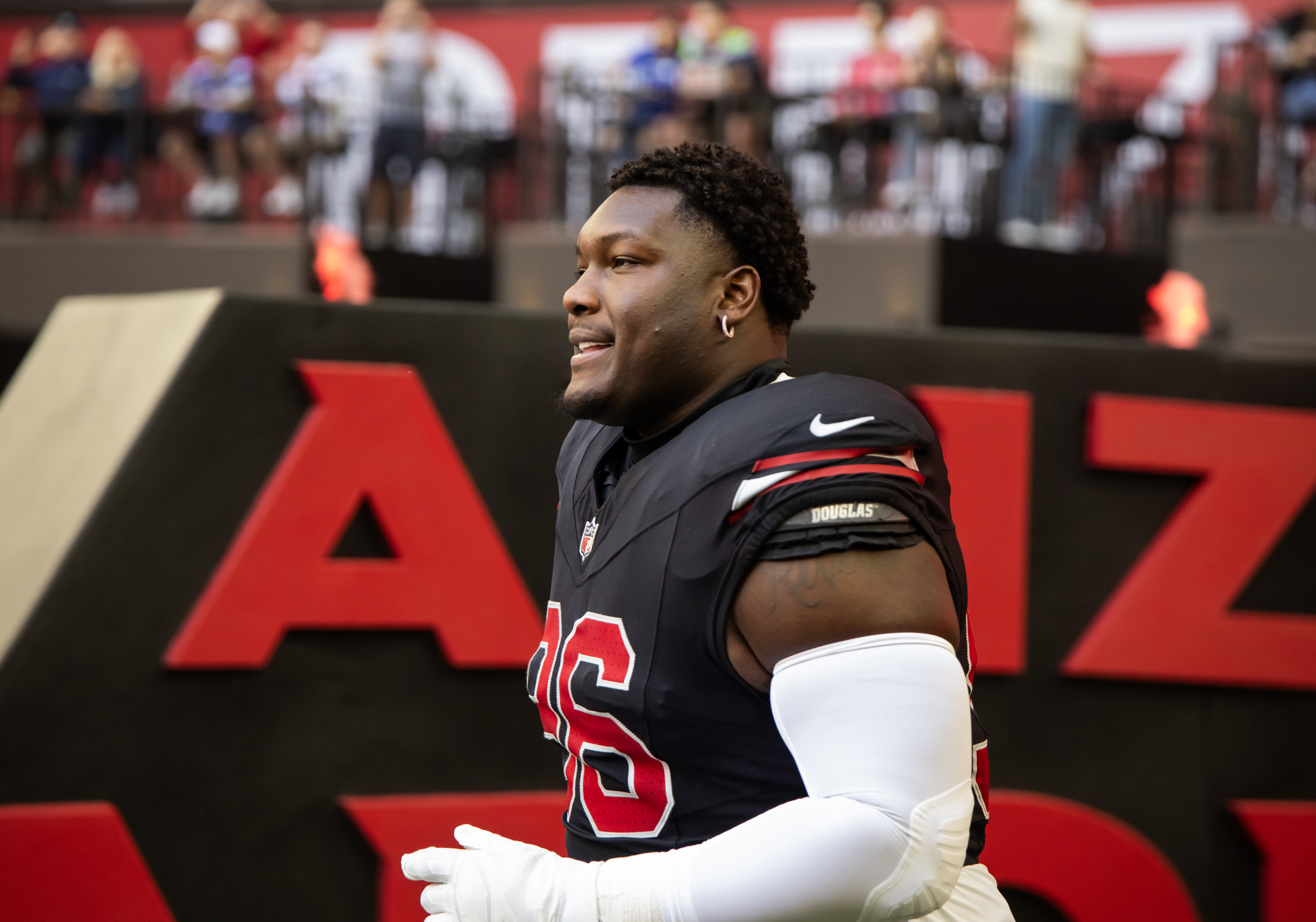 Chargers Signing DL Naquan Jones