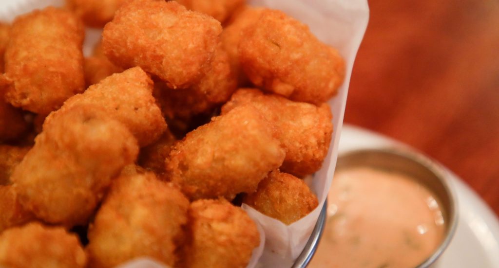 ESPN2's Roxy Bernstein reveals obscure fact during game