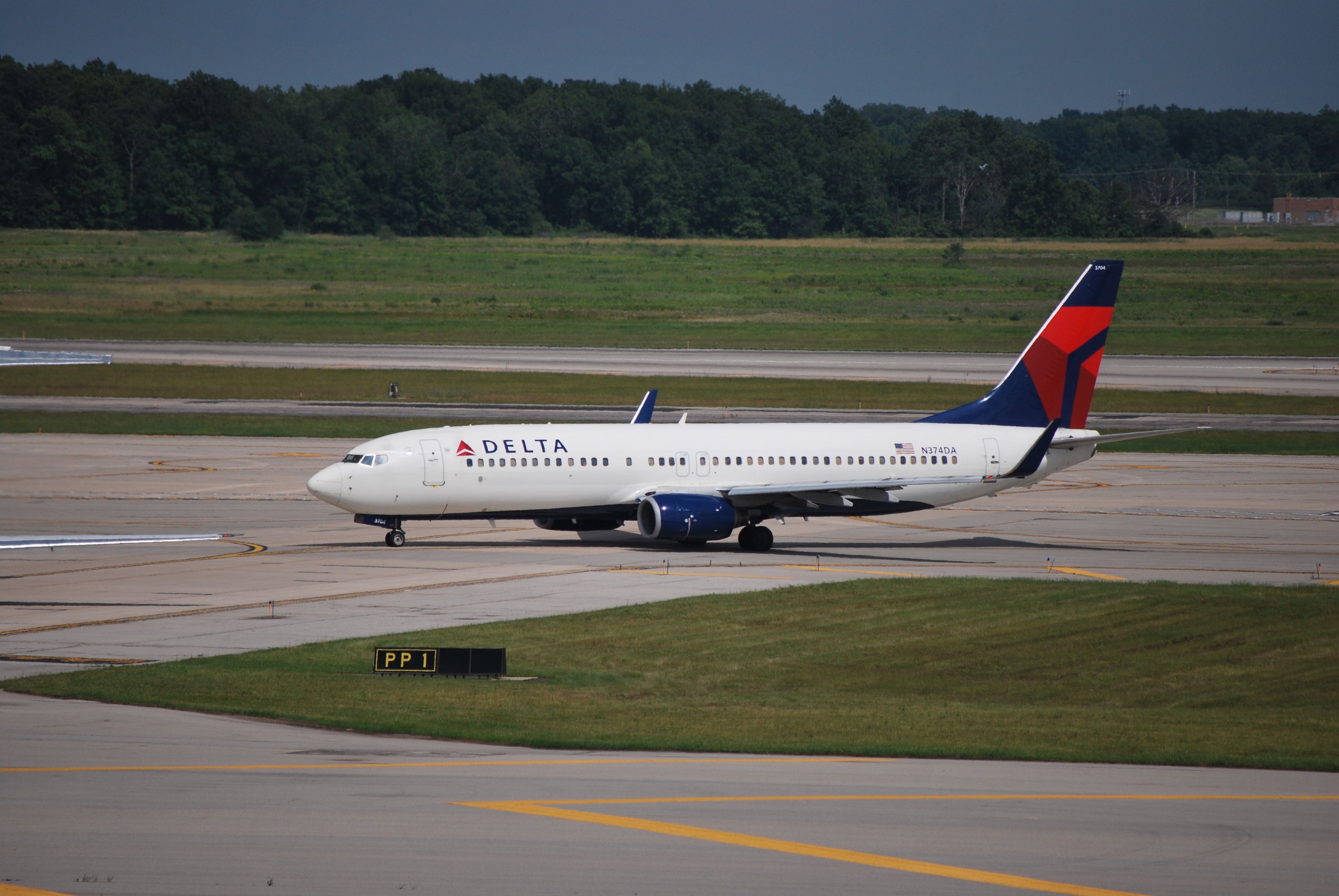 Family Sues Delta Air Lines & Japan Airlines For "Twisting Impact" From ...