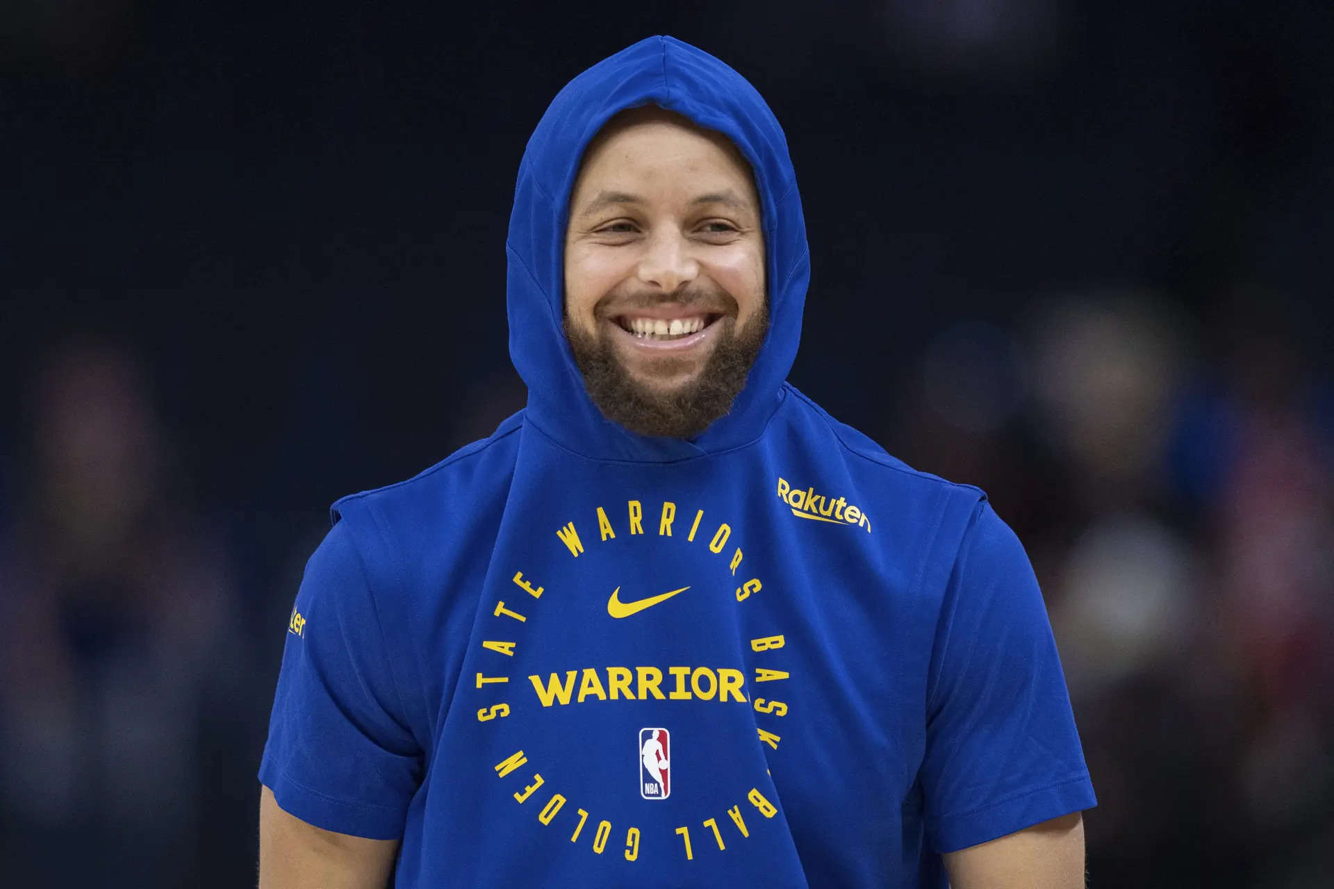 Stephen Curry creates history becoming first NBA player to hit 4,000 ...