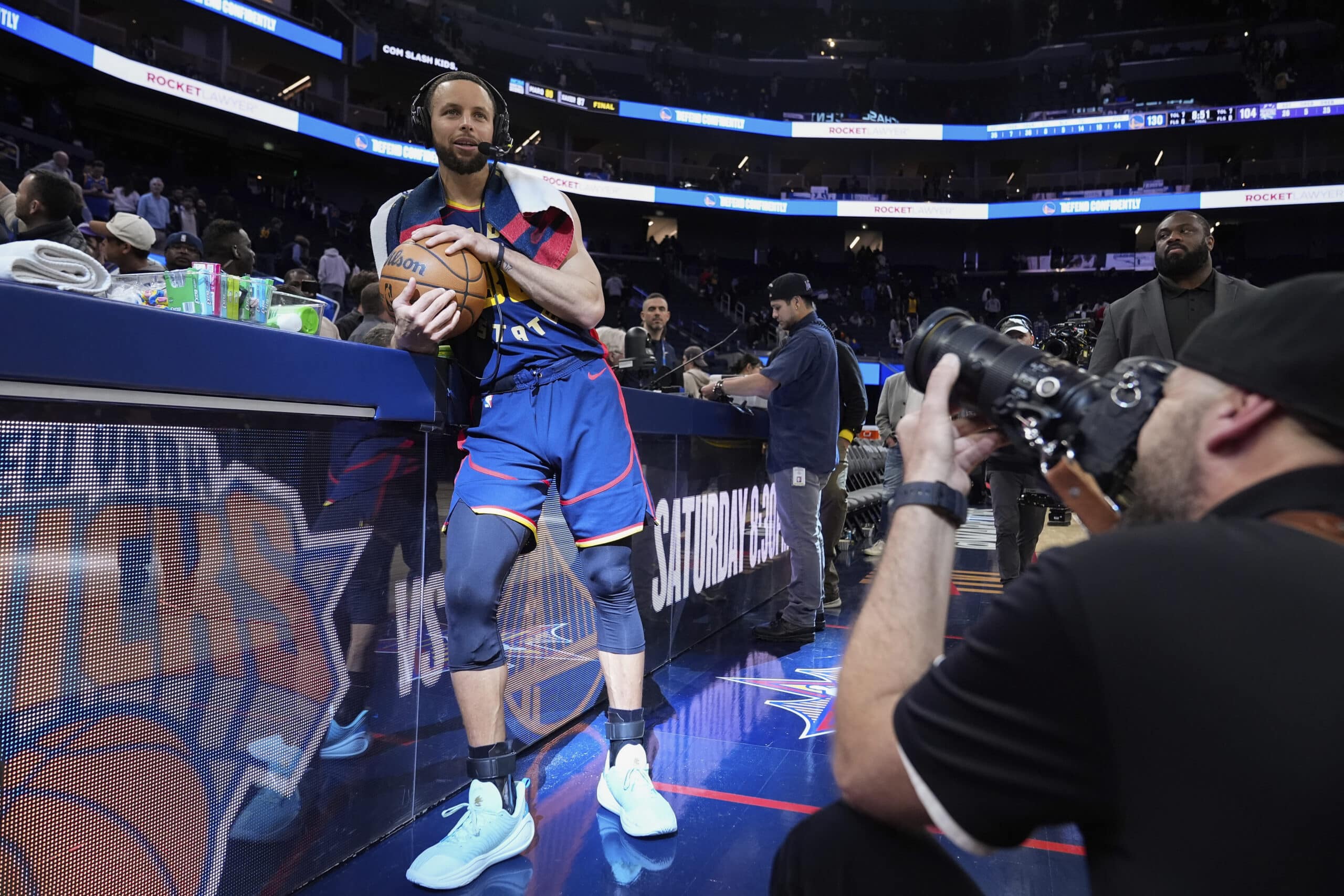 NBA: Stephen Curry reaches 4,000 career 3-pointers in Warriors win