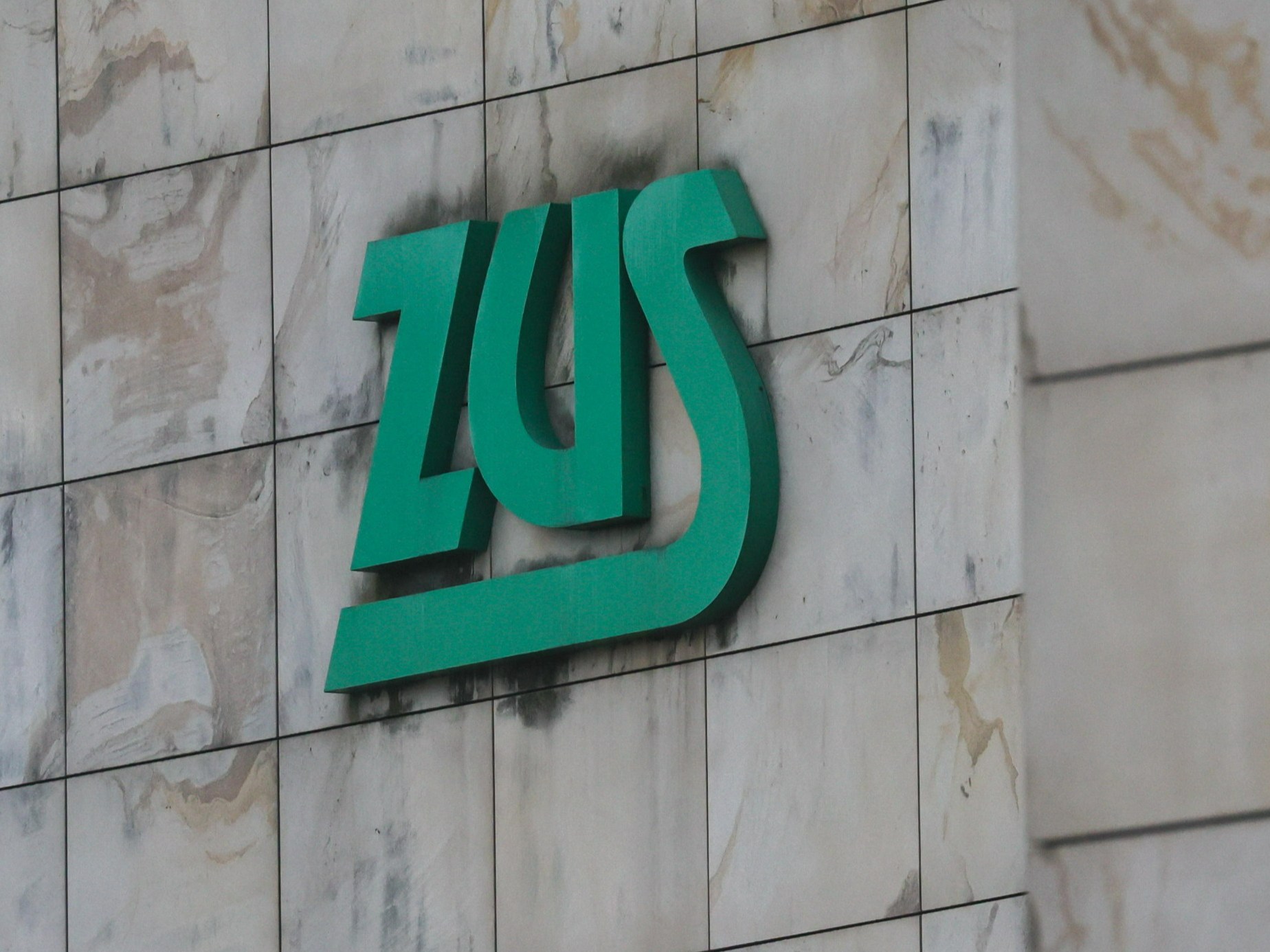 Zapaść systemu emerytalnego? Prezes ZUS o "jadących na gapę"