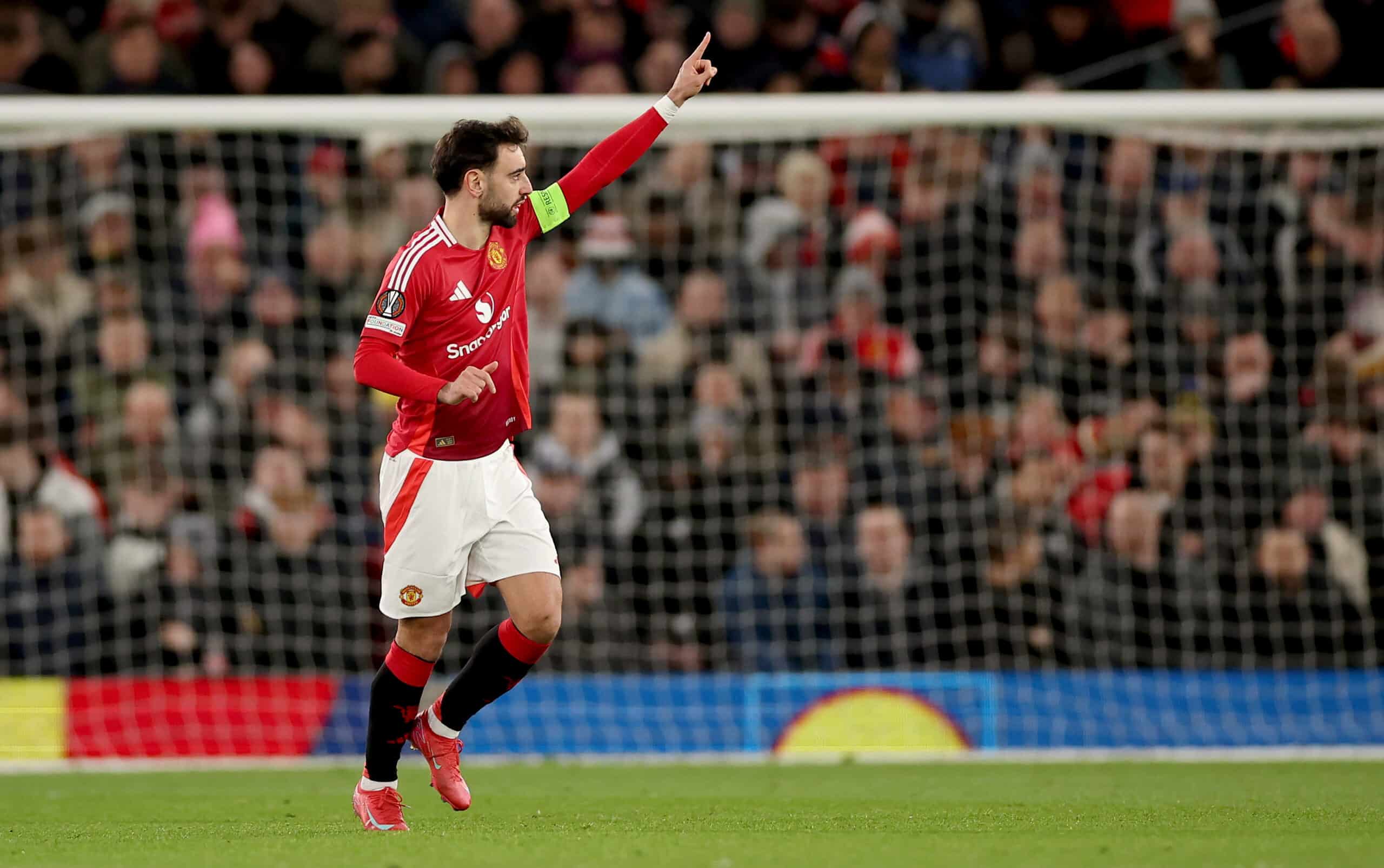 Manchester Unitedin managerilta ruusuja ja risuja hattutemppusankarille