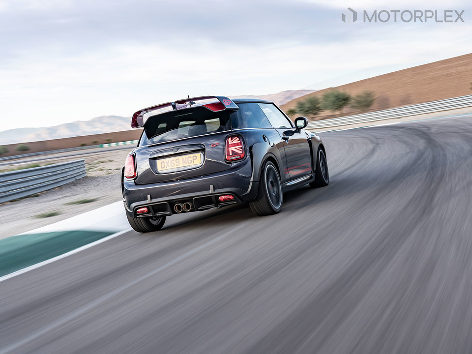 [모플리뷰] MINI JCW GP, 강력함과 특별함의 조화