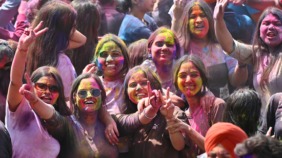 Happy Holi Wishes 2025 Live: India celebrates festival of colours in ...