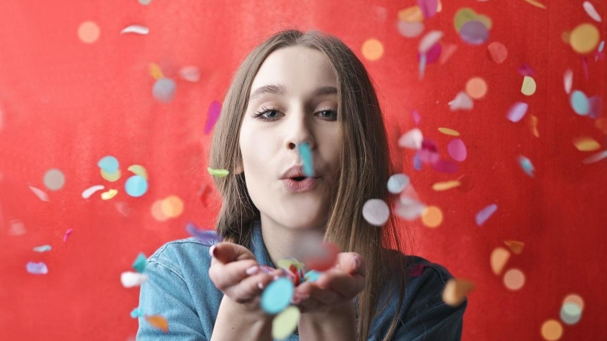 What's the color worn by the smartest people according to psychology