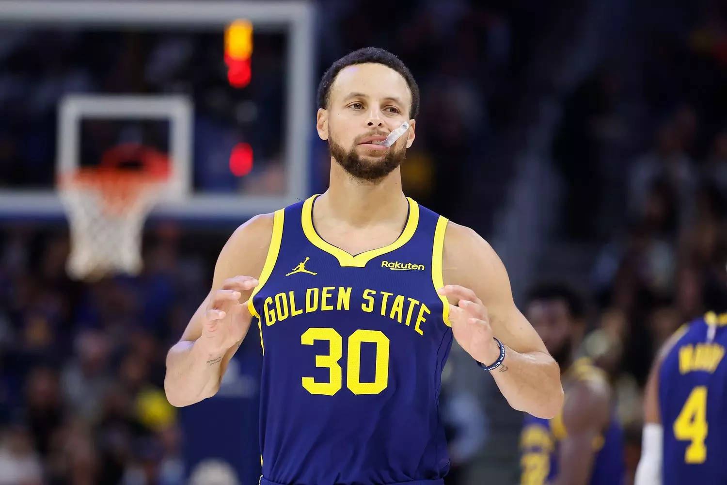 Warriors vs Kings: Stephen Curry makes history with 4,000th three ...