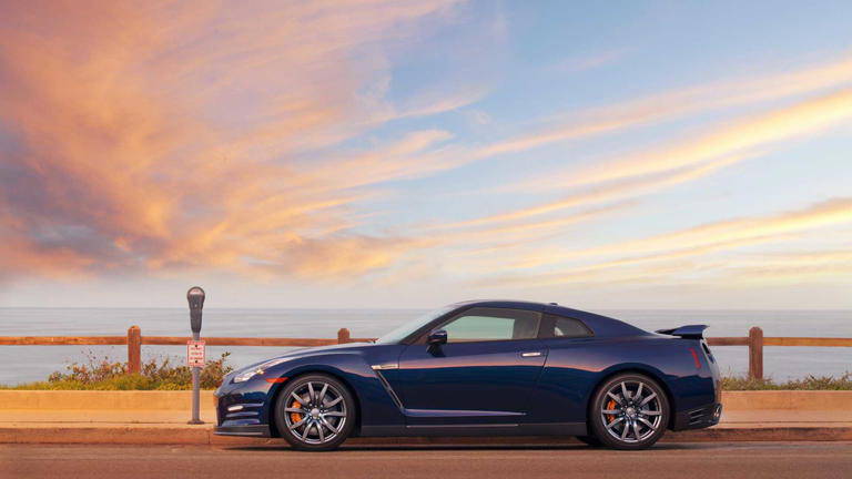 10 Controversial Cars That Ended Up As Cult Classics