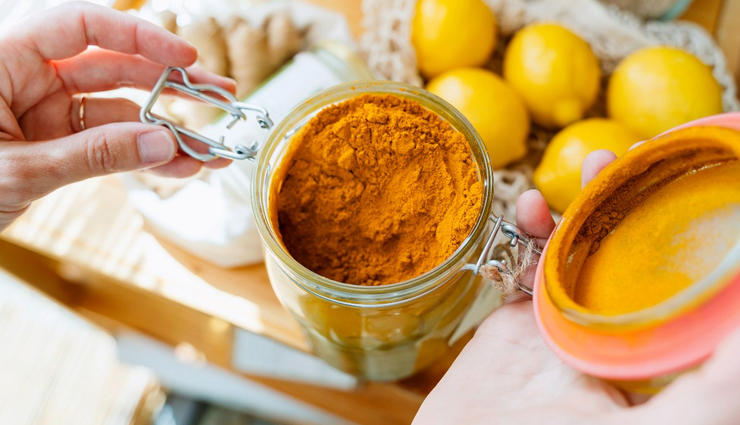 13 Benefits of Using Turmeric for Skin and Hair
