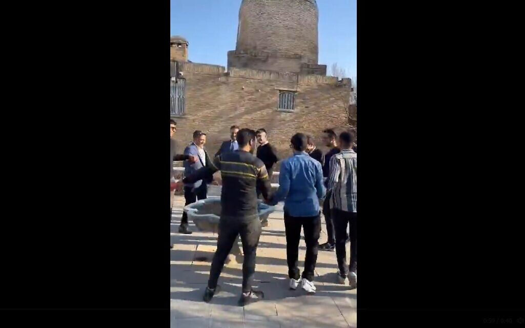 Iranian chief rabbi reads the Book of Esther at the Tomb of Mordechai ...