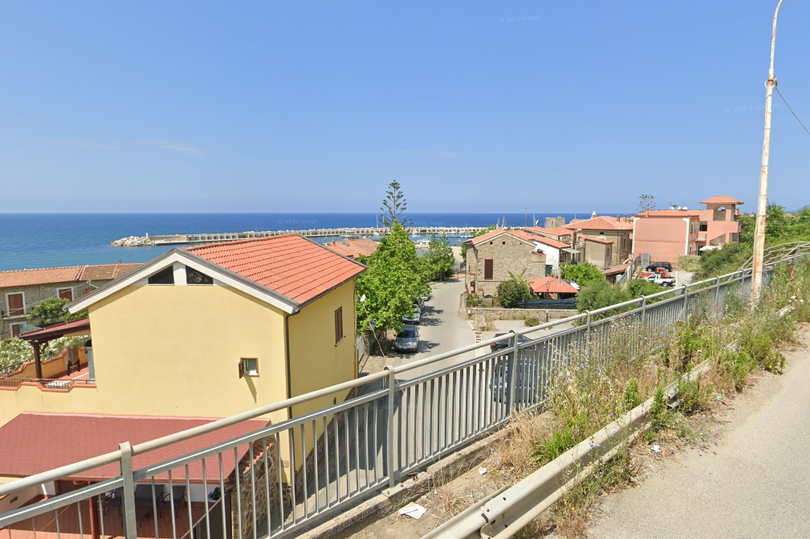 Villagers where '1 in 10 get to 100' all eat one food item