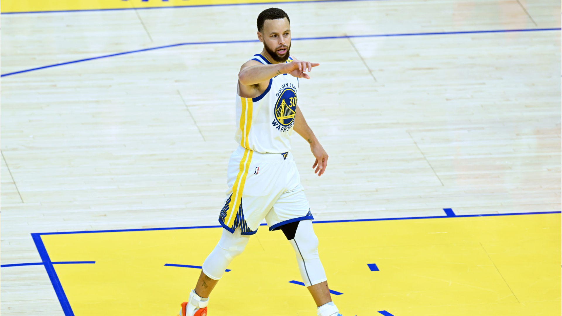 Stephen Curry Makes NBA History with 4,000 Three-Pointers
