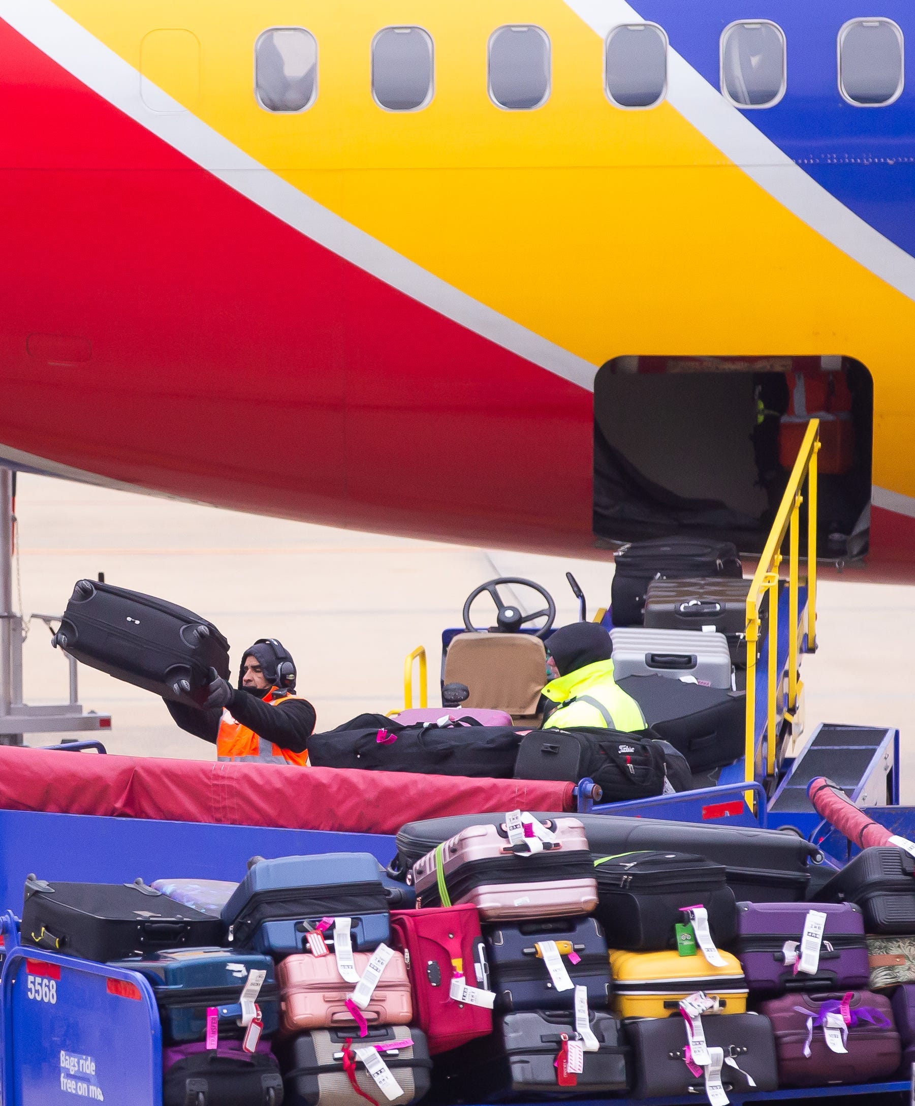 When will Southwest start charging for bags? What to know about ...