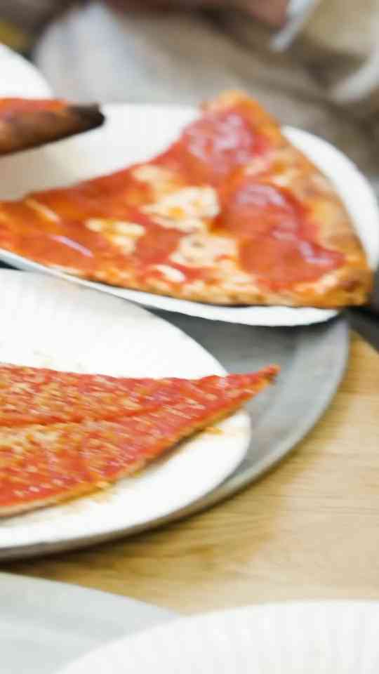 Cug shows us his BEST Pizza in New York!