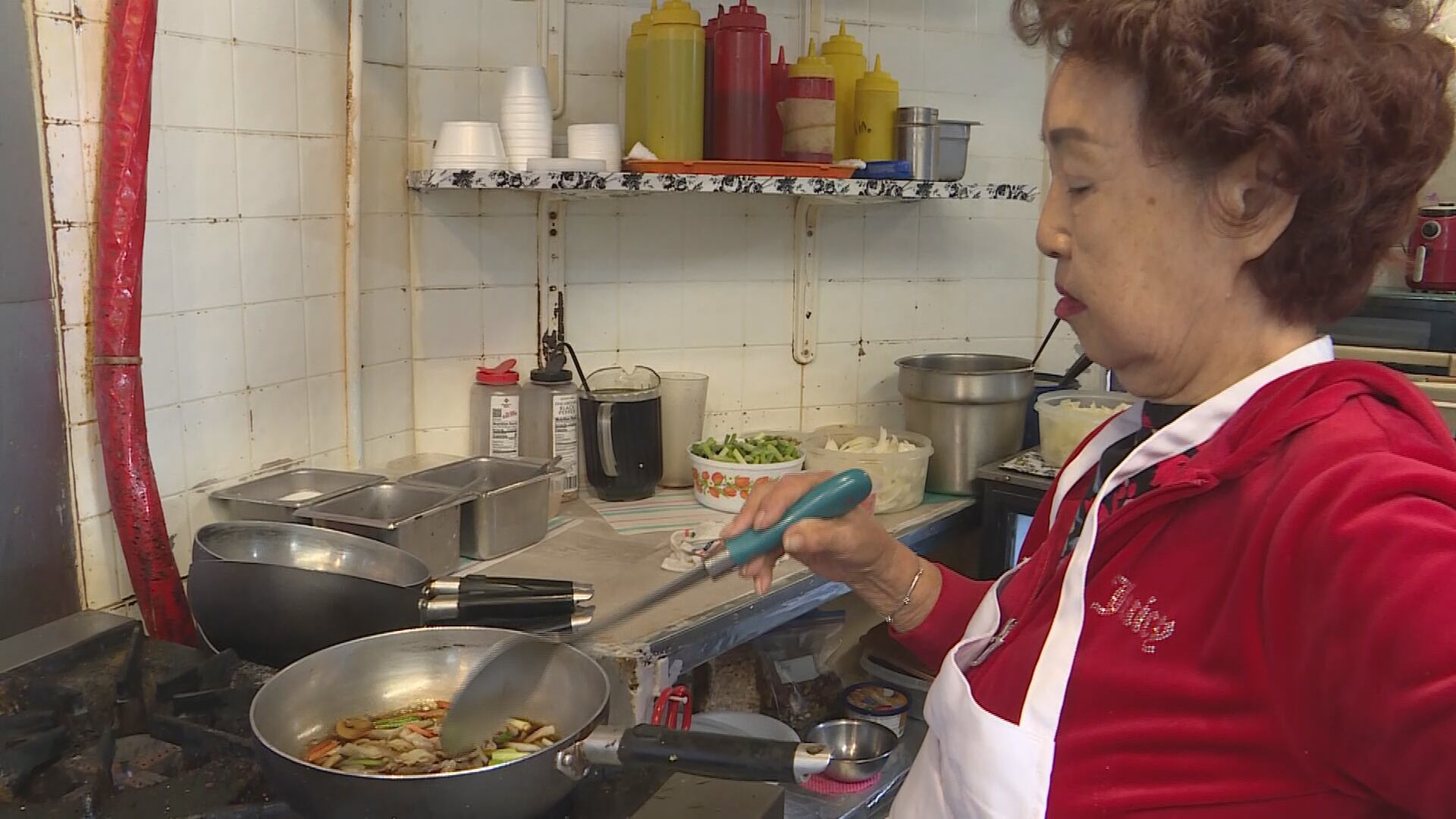 Ozarks Life: At 74, Chin Barnett continues to cook for Willard