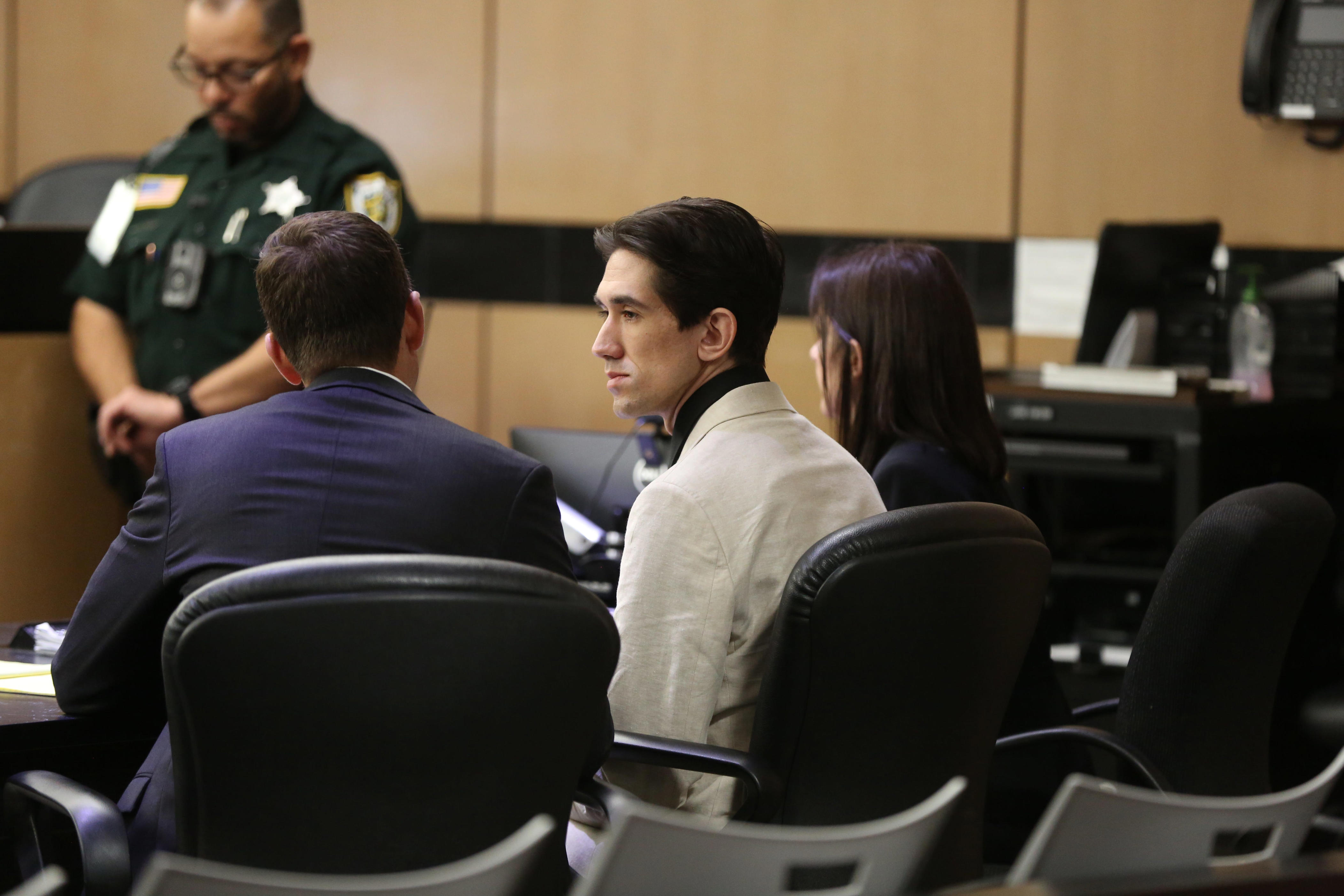 After-school counselor who had sex with teen avoids prison but not sex ...