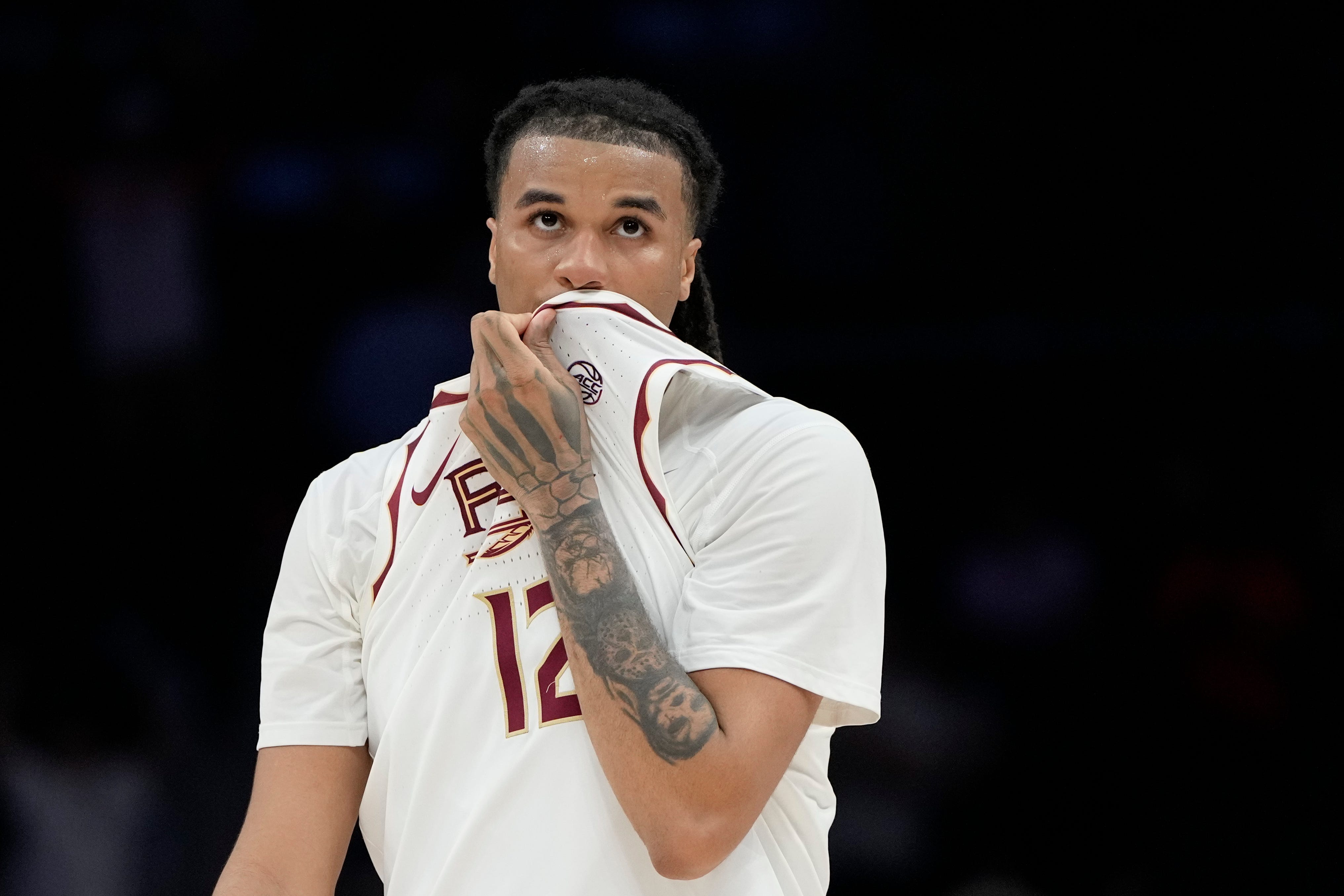 FSU starting center to enter transfer portal