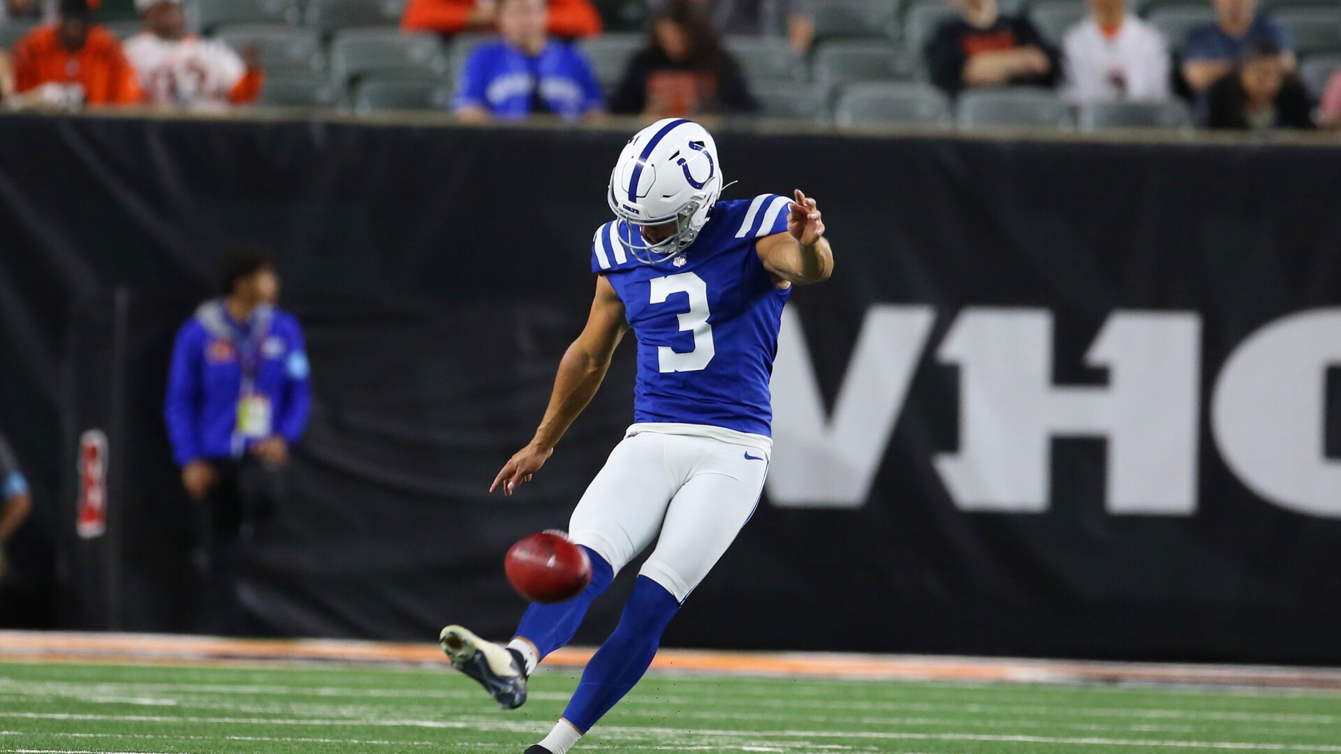 Colts sign K Spencer Shrader