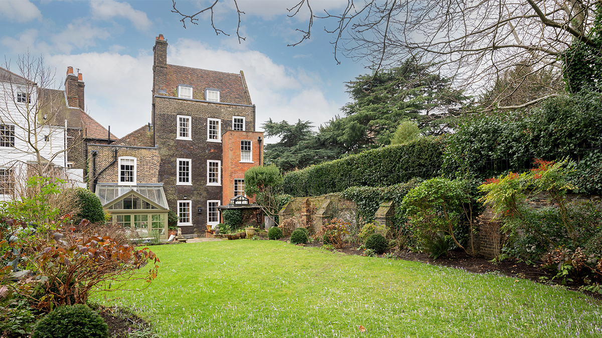 Church Row Home in Photos