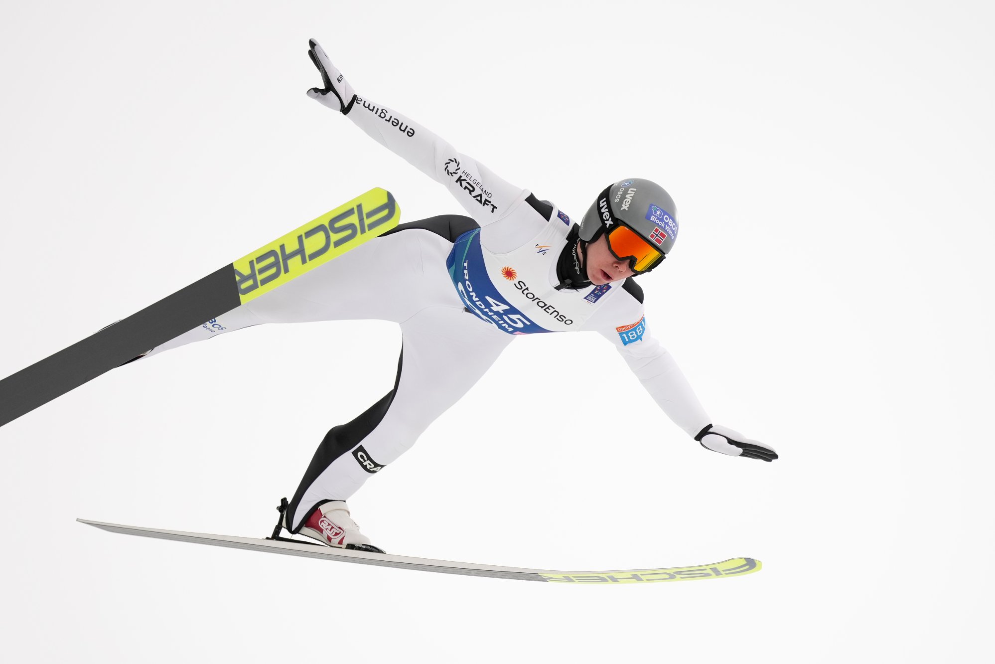 Flere norske disket i hoppbakken – Jens Lurås Oftebro og Marte Leinan ...