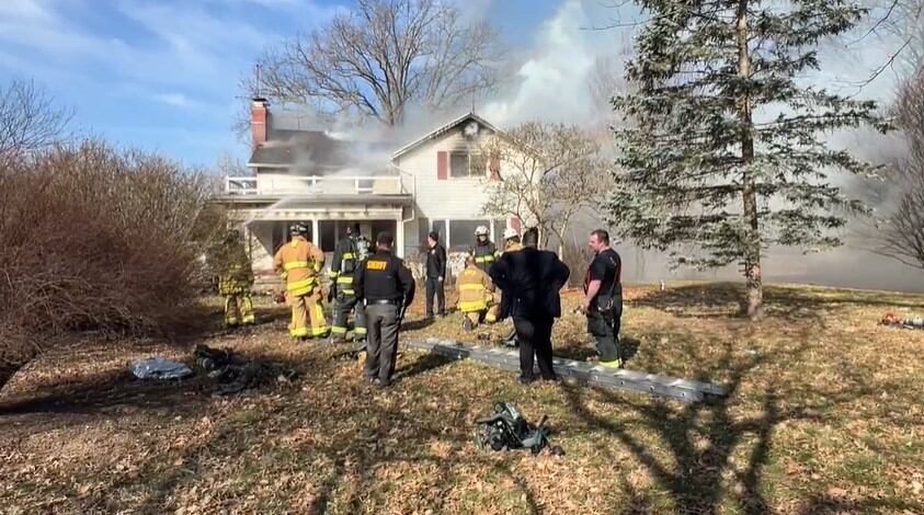 1 dead, 2 firefighters injured after fire in Clark County