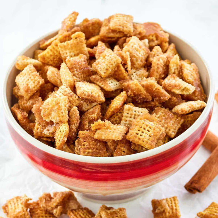 Churro Chex Mix: A Taste of Mexican Street Treats in Your Kitchen