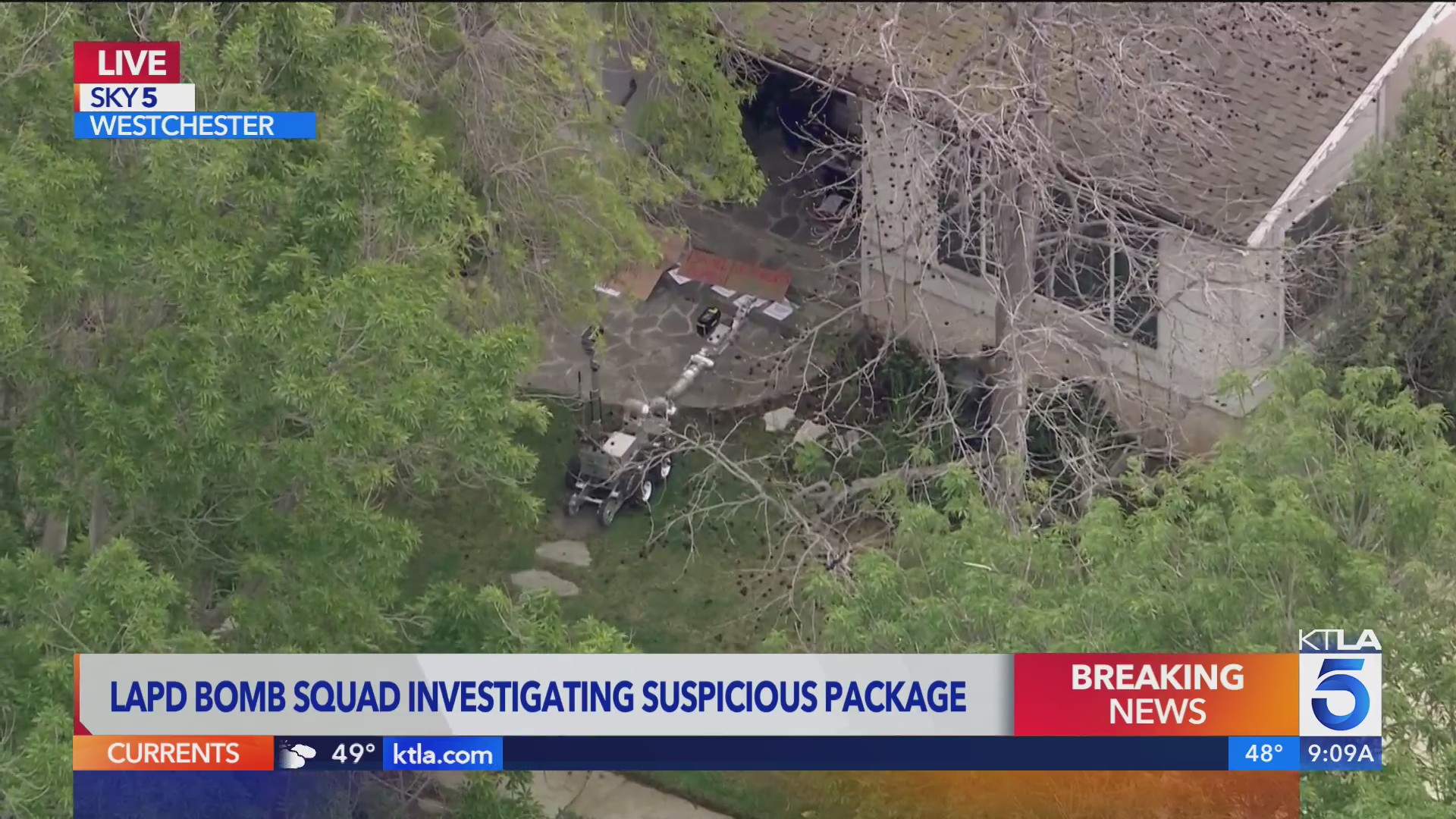 LAPD bomb squad investigates suspicious package in Westchester