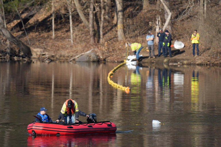 Pilot dies in helicopter crash after aircraft hit power line, landed in ...