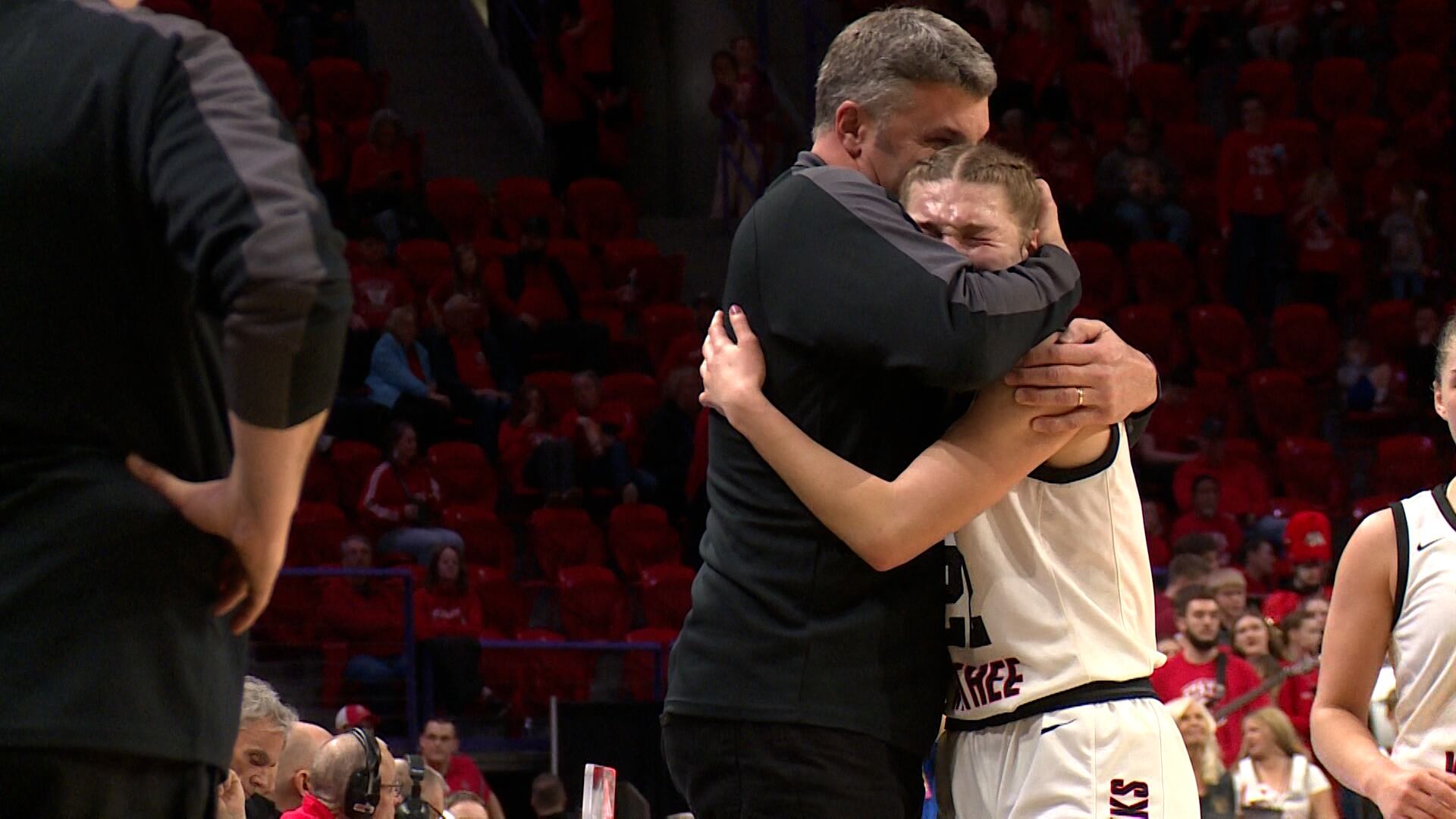 Owen-Withee’s season ends in the State Semifinals