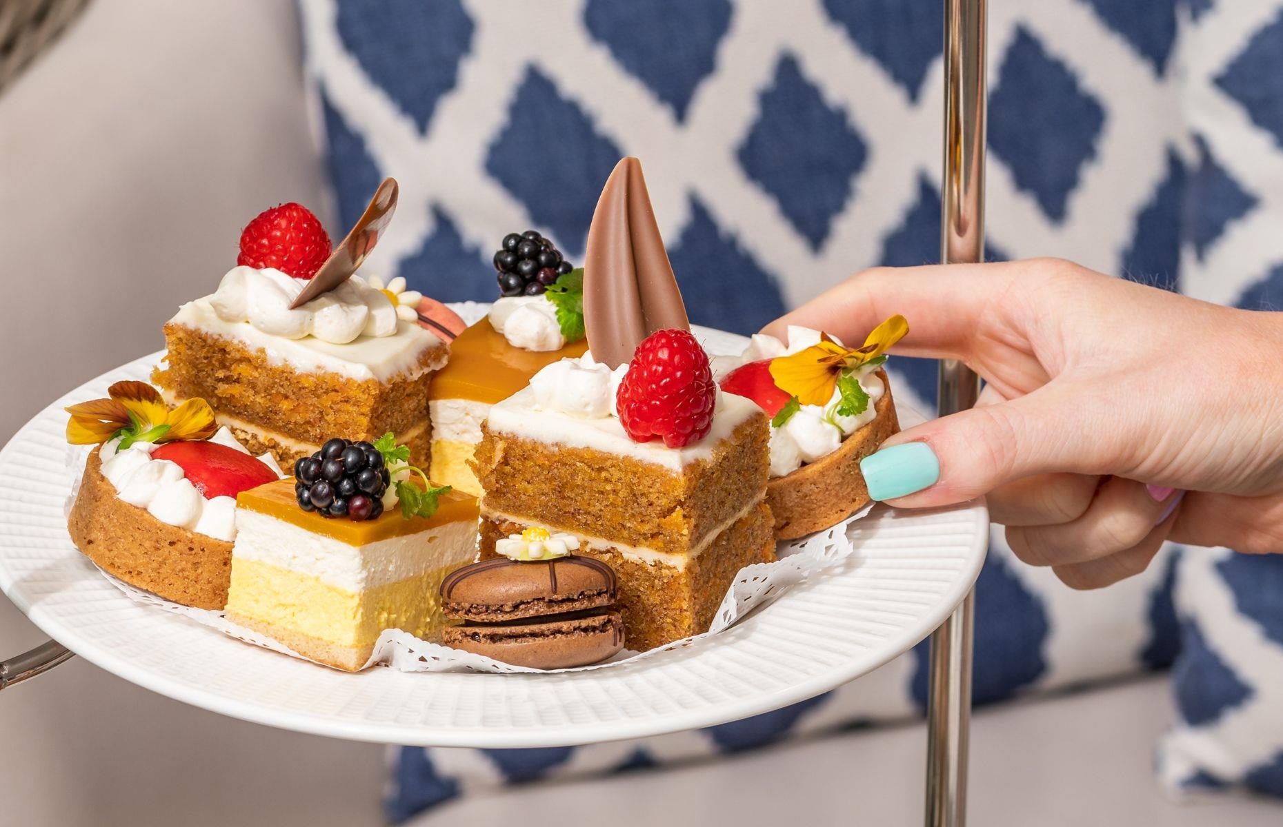 Which British afternoon teas truly deserve high praise?