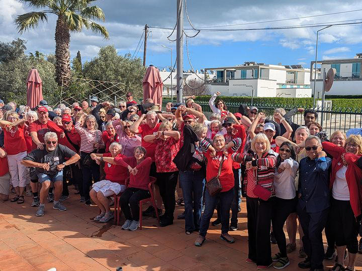 'Elbows Up': How Gordie Howe's famous hockey tactic became a rallying ...