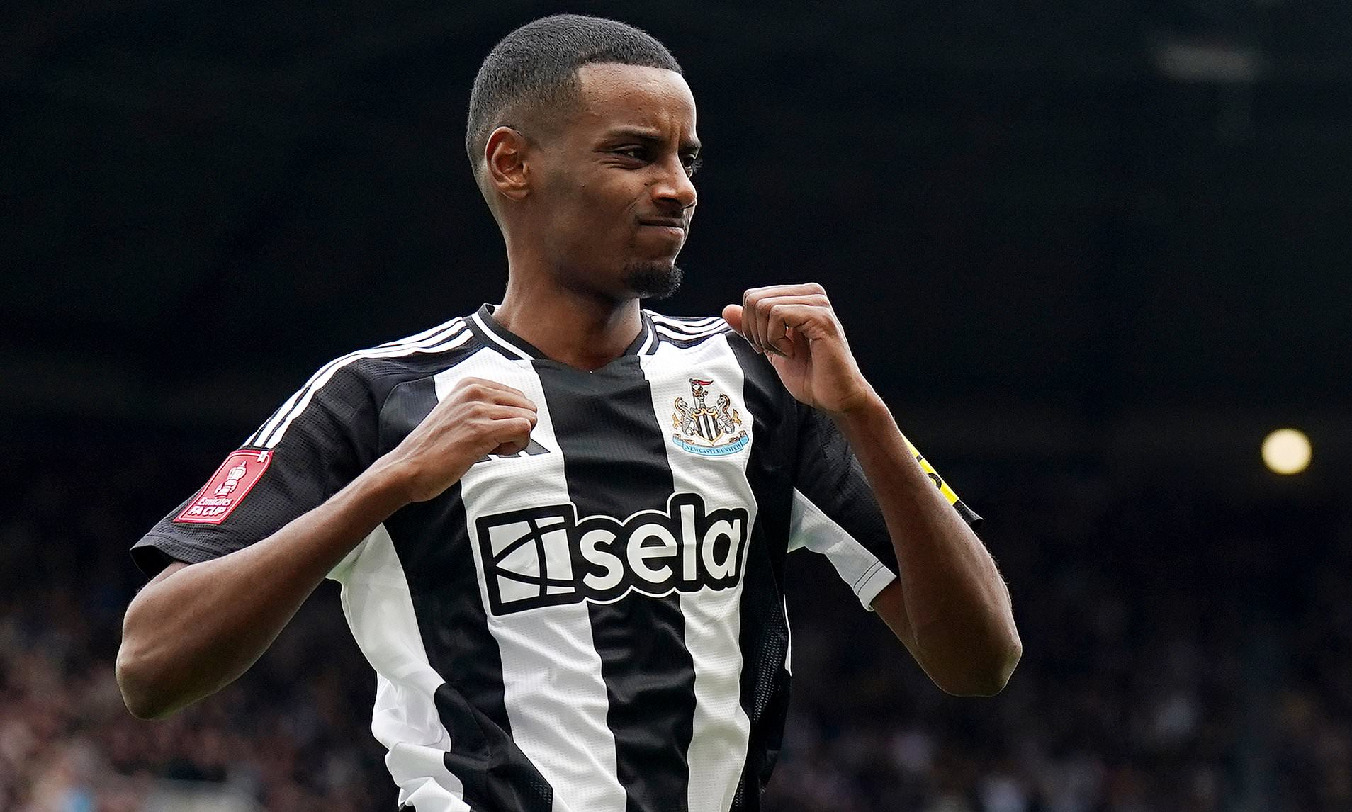 Alexander Isak provides update on his Newcastle future as Magpies star ...