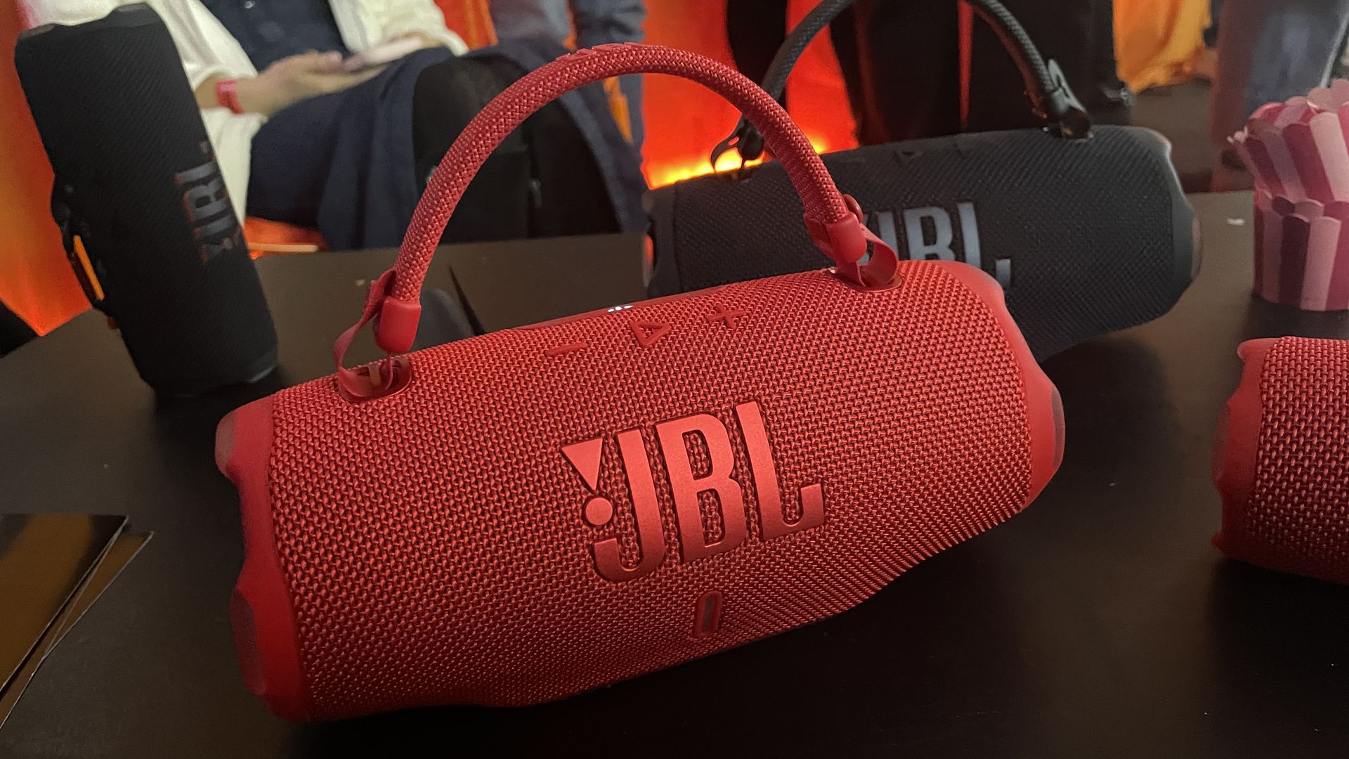 JBL Charge 6 vs Charge 5: what's new?