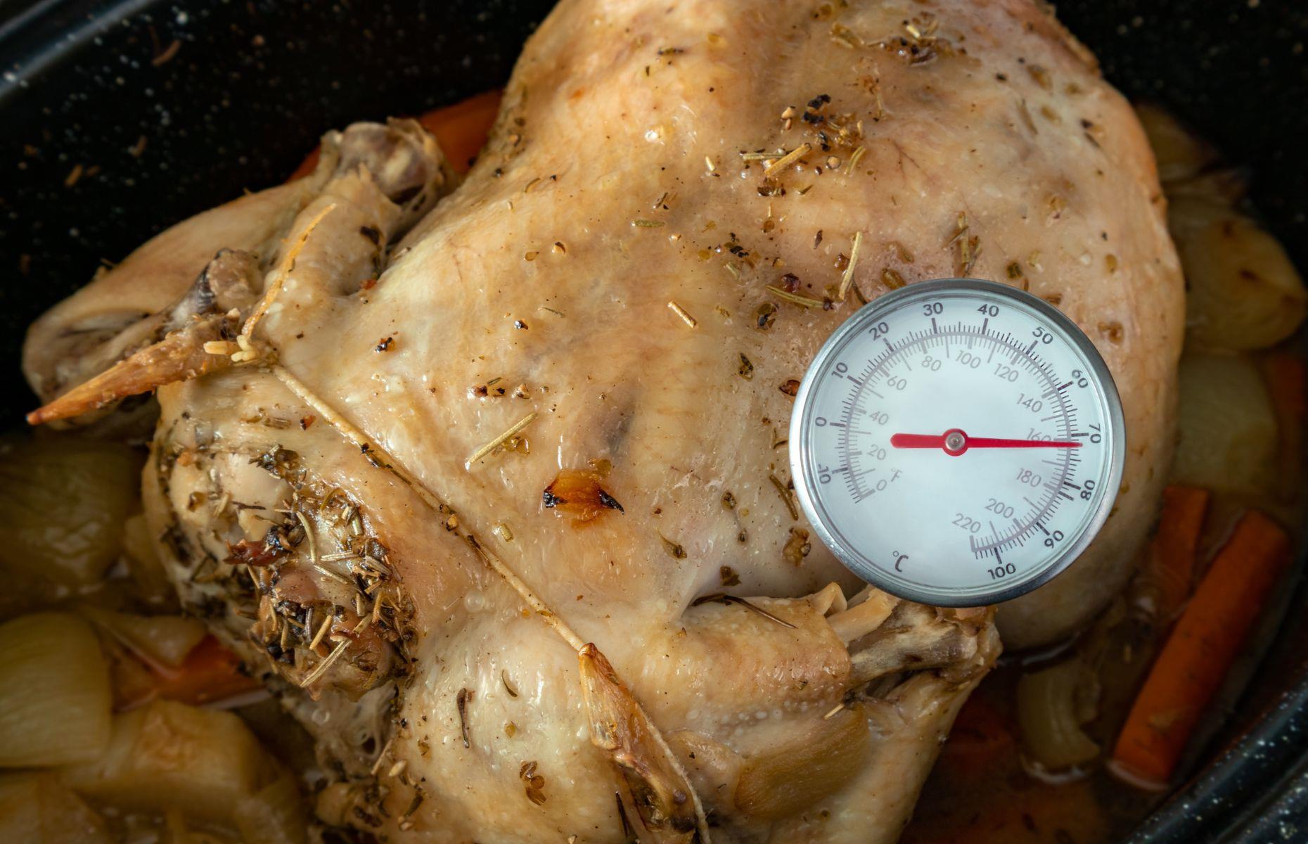 Most people make these mistakes when cooking chicken – how many are you ...