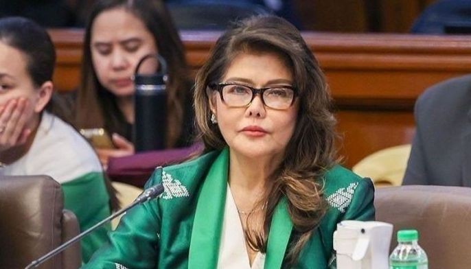 Feeling for Duterte, Imee skips Alyansa rally