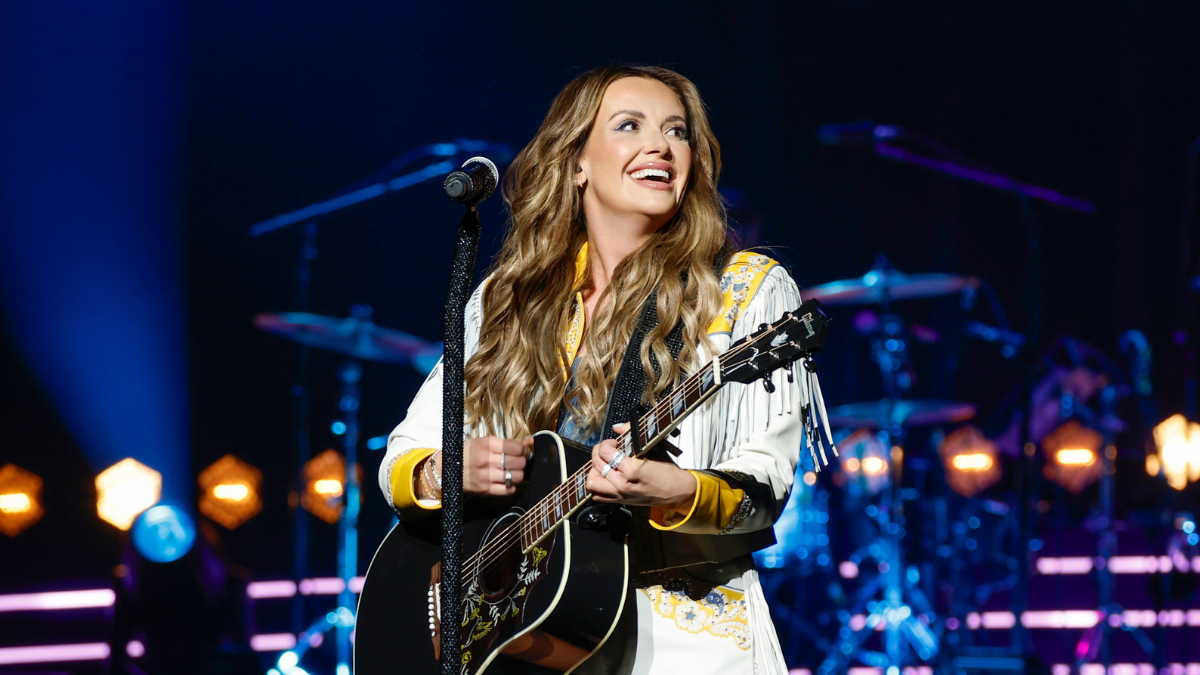 Carly Pearce Marks The End Of An Era With A Heartfelt Message