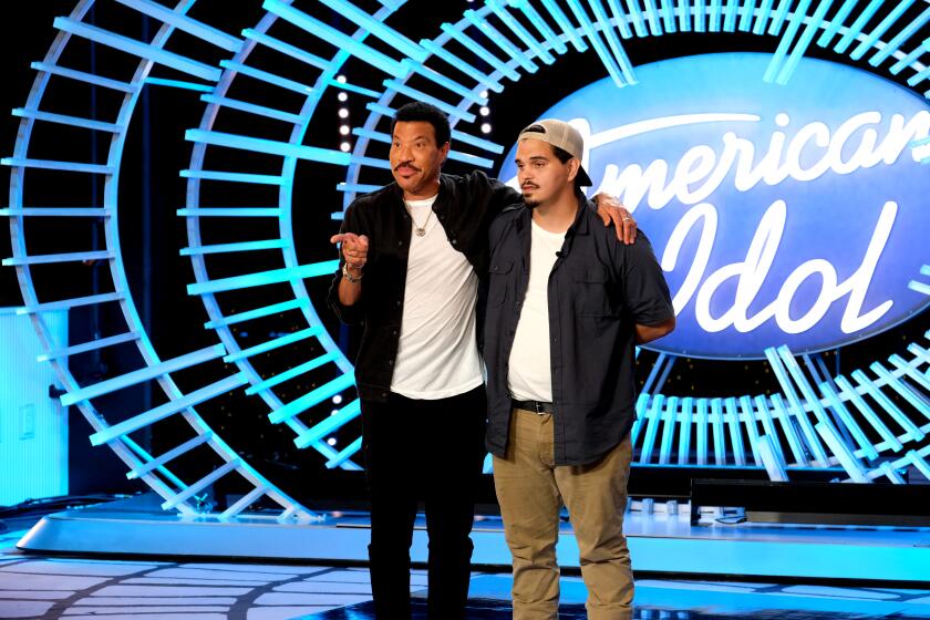 Douglas Kiker, the 'Singing Garbage Man' who wowed 'American Idol ...