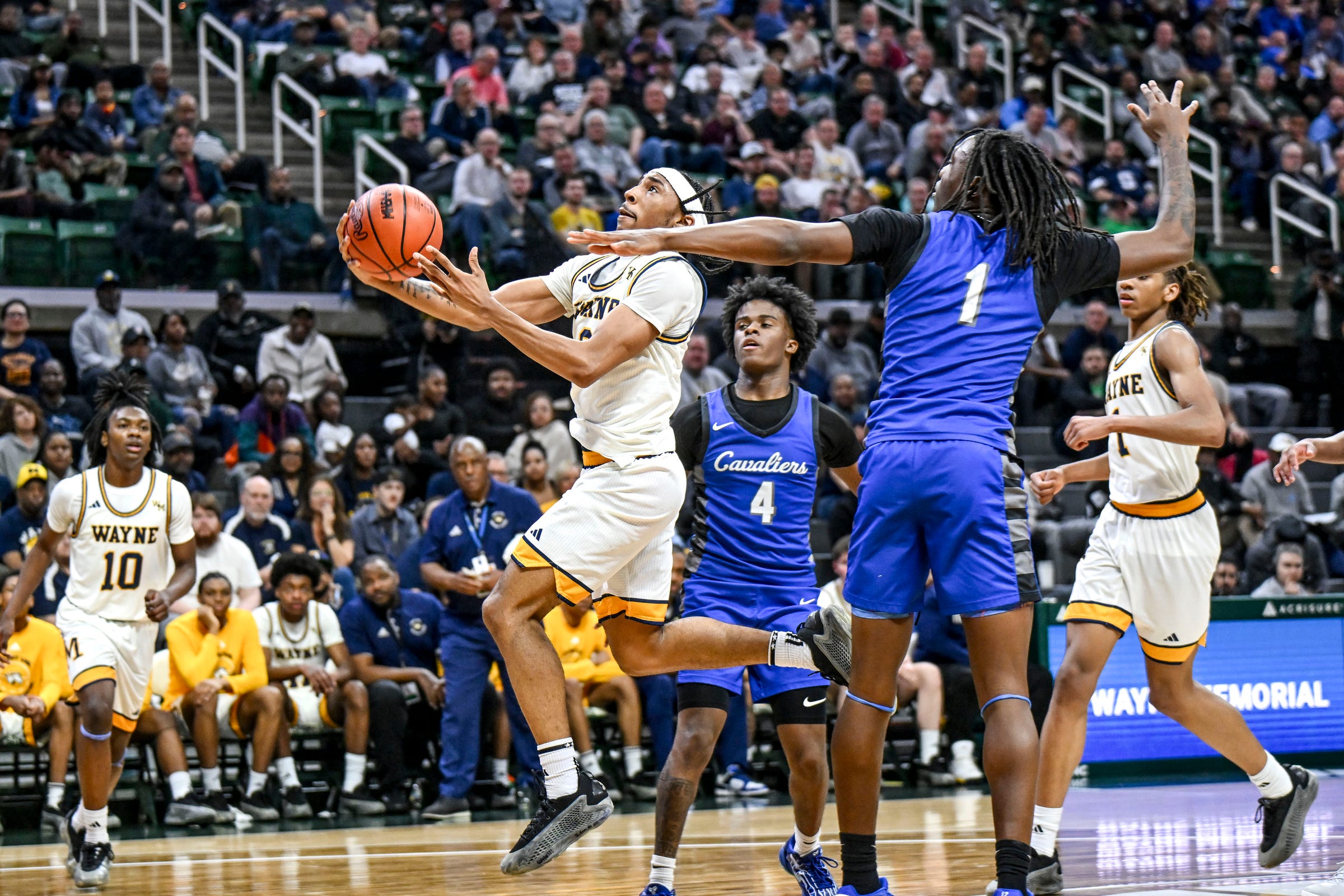 Carlos Medlock Jr. flips switch, Austin Tory turns into AD to put Wayne ...