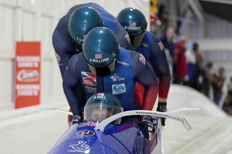 Friedrich leads 4-man world bobsled title race as weather takes its ...