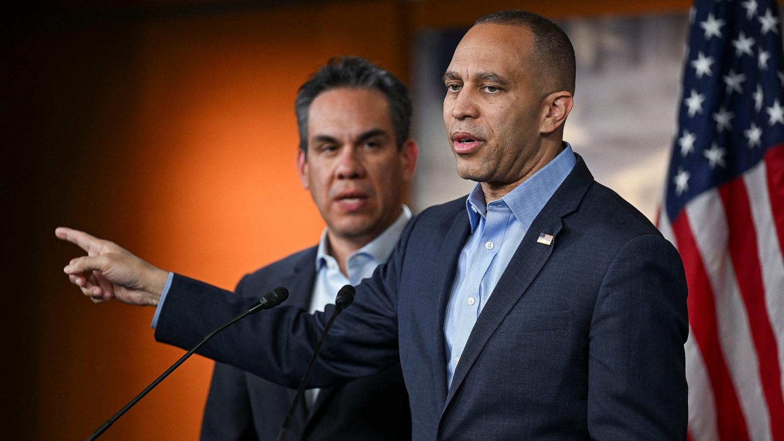 House Democratic leader Jeffries pushes back on divisions with Senate ...
