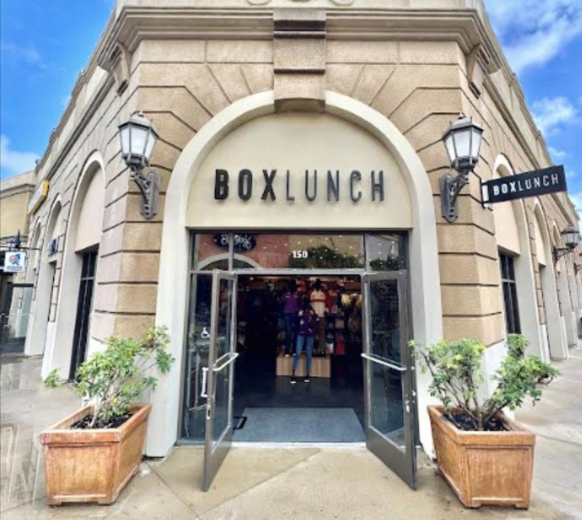 BoxLunch, Retail Source for All Fandoms, Hosts Grand Opening for South ...
